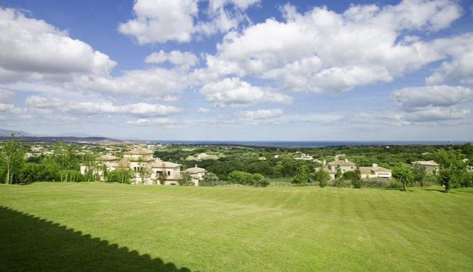 Luxury, tranquillity and golf…Almenara - Holmes Property Sales
